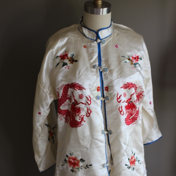 100% silk | Intimates & Sleepwear | Vintage 0 Silk Embroidered Chinese ...